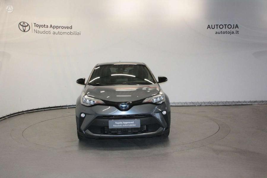 Grey Toyota C-HR 2023 in Kaunas, with an engine capacity of 1.80 L and mileage of 156 thousand km for 21900 €, photo 5 on AUTOMOTO.COM.LV
