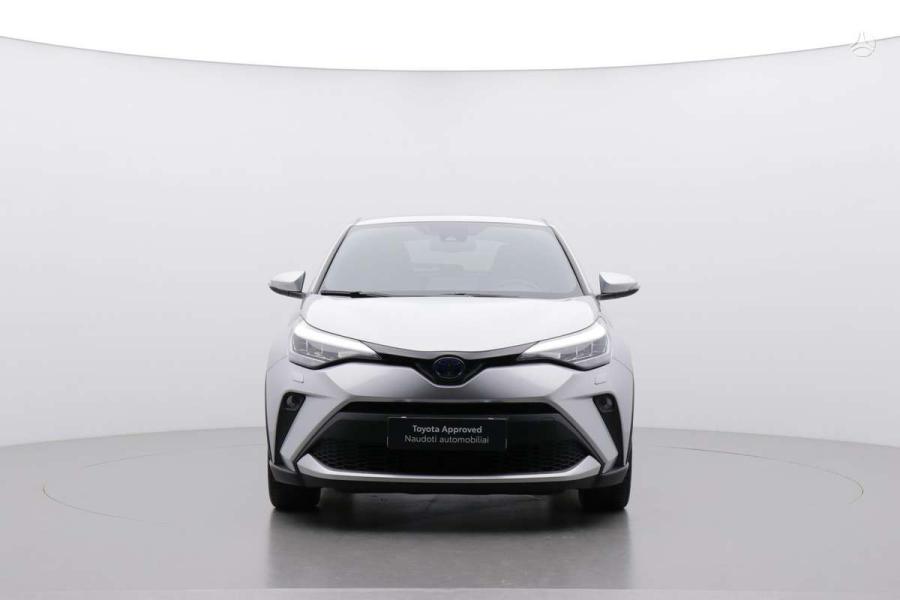 Серый Тойота C-HR 2023 в Вильнюс, объемом двигателя 1.80 л и пробегом 60 тыс. км за 22900 €, фото 6 на AUTOMOTO.COM.LV