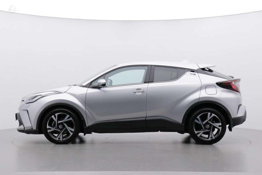 Серый Тойота C-HR 2023 в Вильнюс, объемом двигателя 1.80 л и пробегом 58 тыс. км за 22900 €, фото 4 на AUTOMOTO.COM.LV