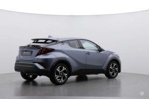 Pelēks Toyota C-HR 2023 Viļņa, ar dzinēja tilpumu 1.80 L un nobraukumu 48 tūkst. km par 22900 €, foto 3 vietnē AUTOMOTO.COM.LV