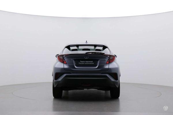 Pelēks Toyota C-HR 2023 Viļņa, ar dzinēja tilpumu 1.80 L un nobraukumu 48 tūkst. km par 22900 €, foto 5 vietnē AUTOMOTO.COM.LV