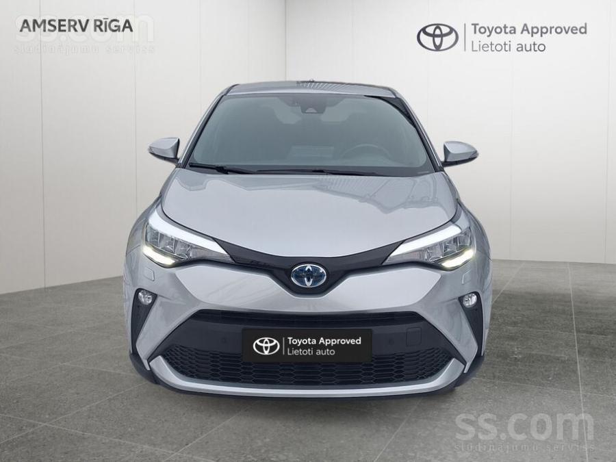Pelēks Toyota C-HR 2023 Rīga, ar dzinēja tilpumu 1.80 L un nobraukumu 50 tūkst. km par 22900 €, foto 5 vietnē AUTOMOTO.COM.LV