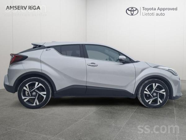 Grey Toyota C-HR 2023 in Riga, with an engine capacity of 1.80 L and mileage of 50 thousand km for 22900 €, photo 7 on AUTOMOTO.COM.LV
