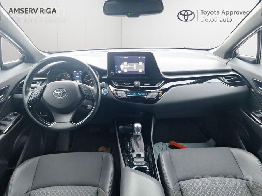 Pelēks Toyota C-HR 2023 Rīga, ar dzinēja tilpumu 1.80 L un nobraukumu 50 tūkst. km par 22900 €, foto 9 vietnē AUTOMOTO.COM.LV