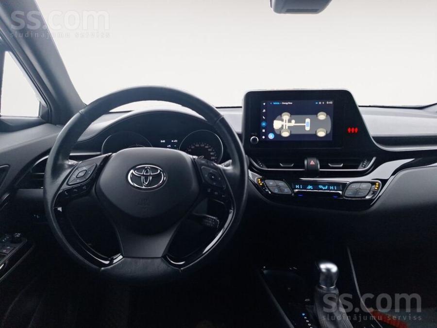 Pelēks Toyota C-HR 2023 Rīga, ar dzinēja tilpumu 1.80 L un nobraukumu 50 tūkst. km par 22900 €, foto 13 vietnē AUTOMOTO.COM.LV