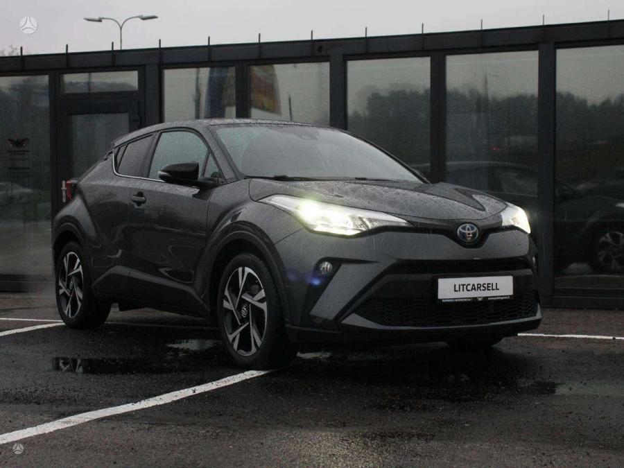 Серый Тойота C-HR 2023 в Вильнюс, объемом двигателя 1.80 л и пробегом 146 тыс. км за 21450 €, фото 2 на AUTOMOTO.COM.LV