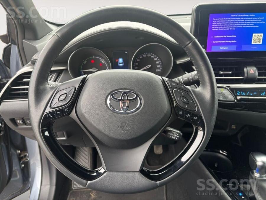 Pelēks Toyota C-HR 2023 Rīga, ar dzinēja tilpumu 1.80 L un nobraukumu 48 tūkst. km par 22900 €, foto 12 vietnē AUTOMOTO.COM.LV
