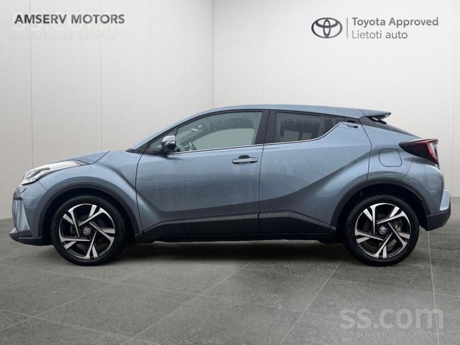 Pelēks Toyota C-HR 2023 Rīga, ar dzinēja tilpumu 1.80 L un nobraukumu 47 tūkst. km par 22900 €, foto 4 vietnē AUTOMOTO.COM.LV