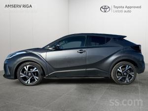Pelēks Toyota C-HR 2023 Rīga, ar dzinēja tilpumu 1.80 L un nobraukumu 49 tūkst. km par 22900 €, foto 4 vietnē AUTOMOTO.COM.LV
