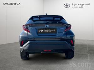 Pelēks Toyota C-HR 2023 Rīga, ar dzinēja tilpumu 1.80 L un nobraukumu 49 tūkst. km par 22900 €, foto 5 vietnē AUTOMOTO.COM.LV