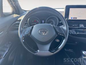Pelēks Toyota C-HR 2023 Rīga, ar dzinēja tilpumu 1.80 L un nobraukumu 49 tūkst. km par 22900 €, foto 10 vietnē AUTOMOTO.COM.LV