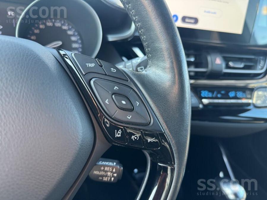 Pelēks Toyota C-HR 2023 Rīga, ar dzinēja tilpumu 1.80 L un nobraukumu 49 tūkst. km par 22900 €, foto 17 vietnē AUTOMOTO.COM.LV