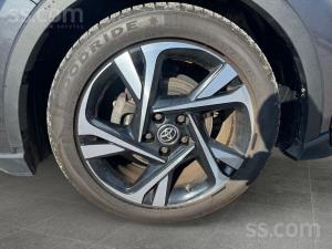 Pelēks Toyota C-HR 2023 Rīga, ar dzinēja tilpumu 1.80 L un nobraukumu 49 tūkst. km par 22900 €, foto 18 vietnē AUTOMOTO.COM.LV