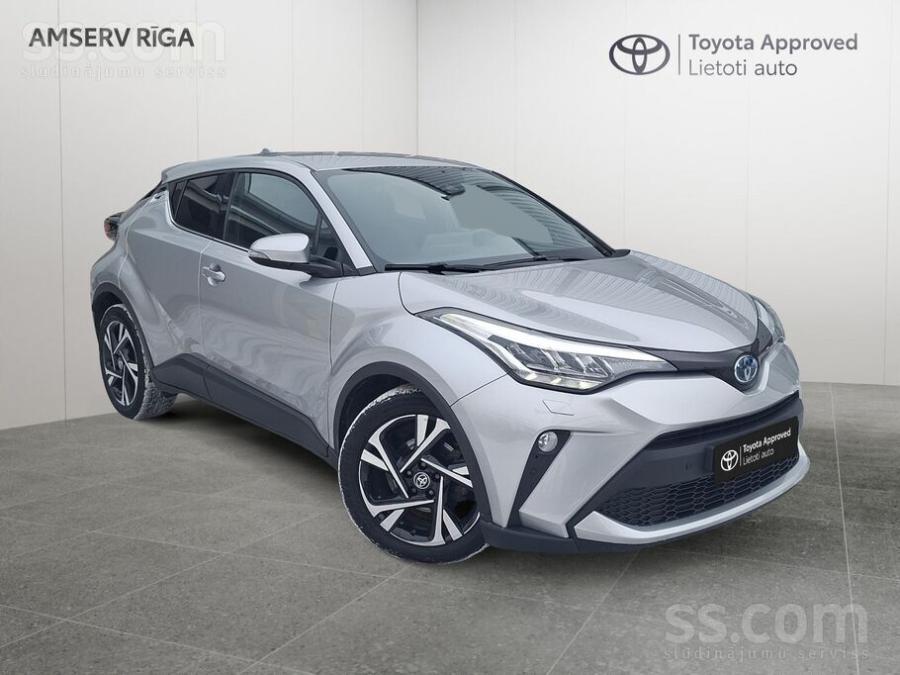 Серый Тойота C-HR 2023 в Рига, объемом двигателя 1.80 л и пробегом 50 тыс. км за 22900 €, фото 4 на AUTOMOTO.COM.LV