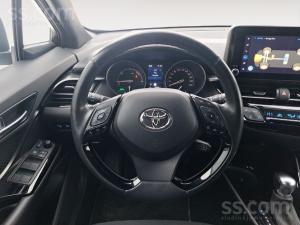 Серый Тойота C-HR 2023 в Рига, объемом двигателя 1.80 л и пробегом 50 тыс. км за 22900 €, фото 15 на AUTOMOTO.COM.LV