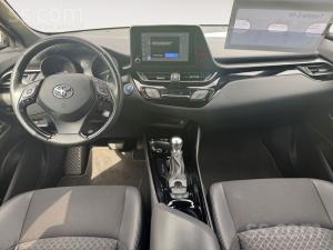 Grey Toyota C-HR 2023 in Riga, with an engine capacity of 1.80 L and mileage of 48 thousand km for 22900 €, photo 9 on AUTOMOTO.COM.LV