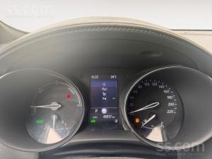 Grey Toyota C-HR 2023 in Riga, with an engine capacity of 1.80 L and mileage of 46 thousand km for 22900 €, photo 12 on AUTOMOTO.COM.LV