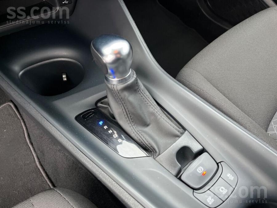Pelēks Toyota C-HR 2023 Rīga, ar dzinēja tilpumu 1.80 L un nobraukumu 62 tūkst. km par 21990 €, foto 16 vietnē AUTOMOTO.COM.LV