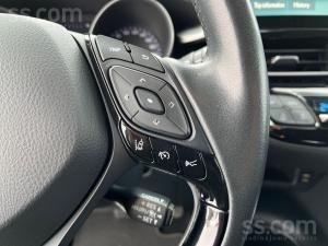 Pelēks Toyota C-HR 2023 Rīga, ar dzinēja tilpumu 1.80 L un nobraukumu 62 tūkst. km par 21990 €, foto 18 vietnē AUTOMOTO.COM.LV