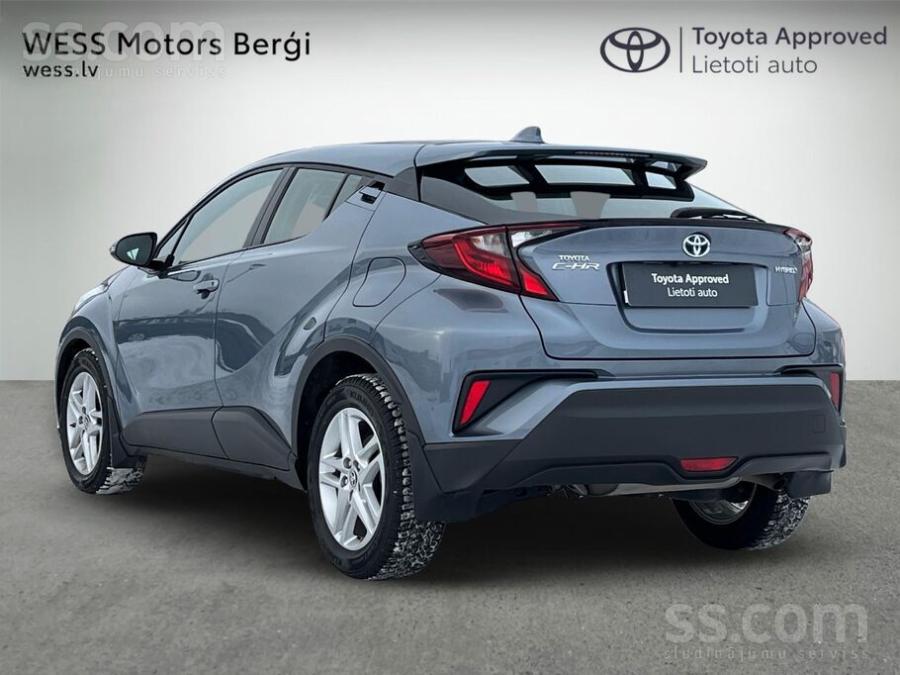 Pelēks Toyota C-HR 2023 Rīga, ar dzinēja tilpumu 1.80 L un nobraukumu 62 tūkst. km par 21990 €, foto 23 vietnē AUTOMOTO.COM.LV