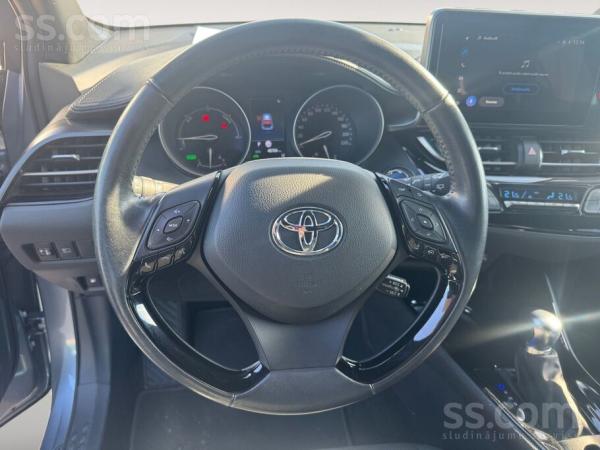 Grey Toyota C-HR 2023 in Riga, with an engine capacity of 1.80 L and mileage of 49 thousand km for 22900 €, photo 9 on AUTOMOTO.COM.LV