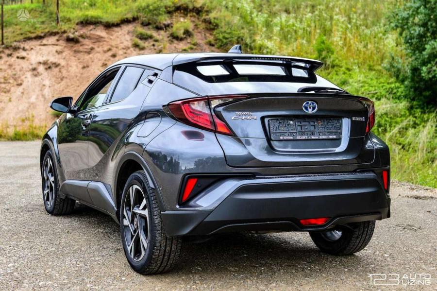 Pelēks Toyota C-HR 2023 Kretinga, ar dzinēja tilpumu 1.80 L un nobraukumu 30 tūkst. km par 23299 €, foto 10 vietnē AUTOMOTO.COM.LV