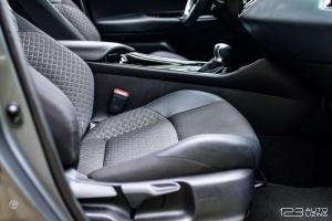 Pelēks Toyota C-HR 2023 Kretinga, ar dzinēja tilpumu 1.80 L un nobraukumu 30 tūkst. km par 23299 €, foto 17 vietnē AUTOMOTO.COM.LV