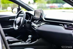 Pelēks Toyota C-HR 2023 Kretinga, ar dzinēja tilpumu 1.80 L un nobraukumu 30 tūkst. km par 23299 €, foto 18 vietnē AUTOMOTO.COM.LV