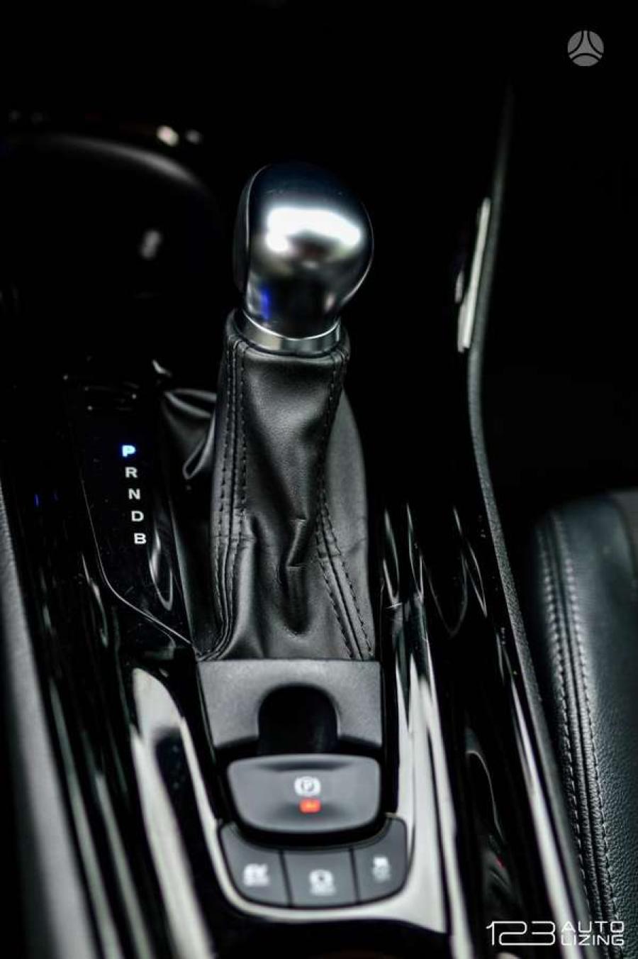 Pelēks Toyota C-HR 2023 Kretinga, ar dzinēja tilpumu 1.80 L un nobraukumu 30 tūkst. km par 23299 €, foto 28 vietnē AUTOMOTO.COM.LV
