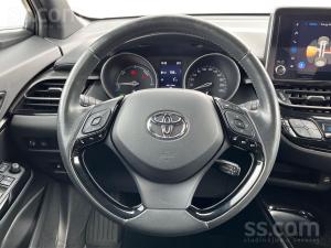 Pelēks Toyota C-HR 2023 Rīga, ar dzinēja tilpumu 1.80 L un nobraukumu 100 tūkst. km par 23990 €, foto 13 vietnē AUTOMOTO.COM.LV