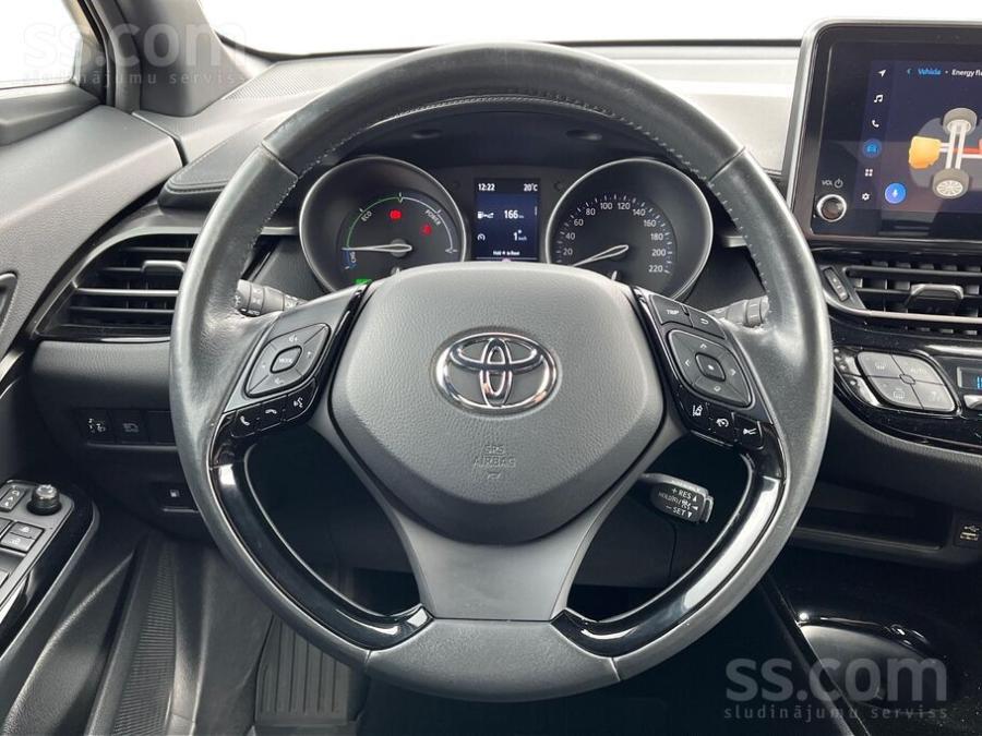 Pelēks Toyota C-HR 2023 Rīga, ar dzinēja tilpumu 1.80 L un nobraukumu 100 tūkst. km par 23990 €, foto 13 vietnē AUTOMOTO.COM.LV