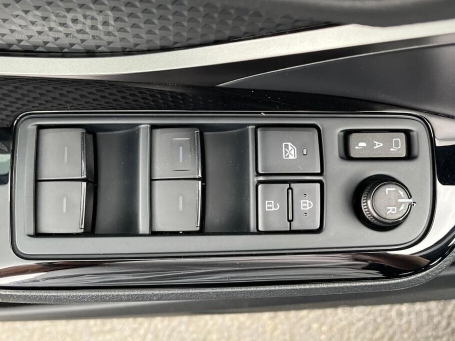 Pelēks Toyota C-HR 2023 Rīga, ar dzinēja tilpumu 1.80 L un nobraukumu 100 tūkst. km par 23990 €, foto 21 vietnē AUTOMOTO.COM.LV