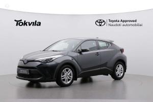 Grey Toyota C-HR 2023 in Vilnius, with an engine capacity of 1.80 L and mileage of 40 thousand km for 24500 €, photo  on AUTOMOTO.COM.LV