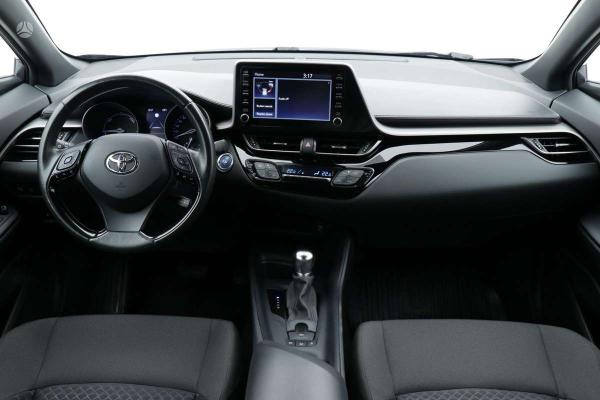 Серый Тойота C-HR 2023 в Вильнюс, объемом двигателя 1.80 л и пробегом 40 тыс. км за 24500 €, фото 7 на AUTOMOTO.COM.LV