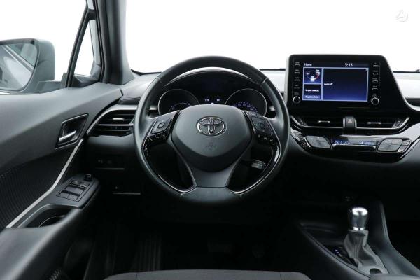 Серый Тойота C-HR 2023 в Вильнюс, объемом двигателя 1.80 л и пробегом 40 тыс. км за 24500 €, фото 8 на AUTOMOTO.COM.LV