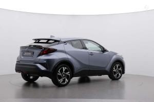 Серый Тойота C-HR 2023 в Вильнюс, объемом двигателя 1.80 л и пробегом 69 тыс. км за 26500 €, фото 4 на AUTOMOTO.COM.LV