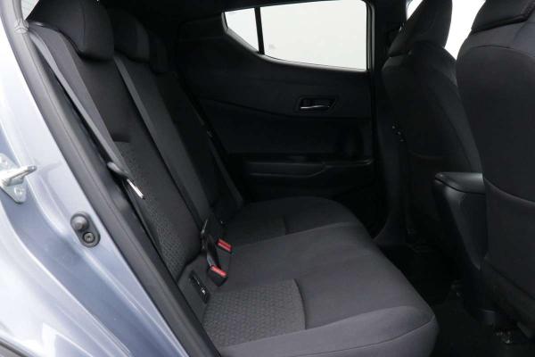 Серый Тойота C-HR 2023 в Вильнюс, объемом двигателя 1.80 л и пробегом 69 тыс. км за 26500 €, фото 10 на AUTOMOTO.COM.LV