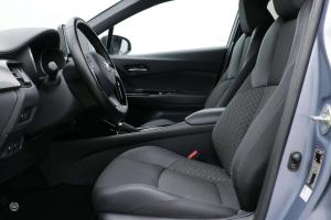 Серый Тойота C-HR 2023 в Вильнюс, объемом двигателя 1.80 л и пробегом 65 тыс. км за 26500 €, фото 13 на AUTOMOTO.COM.LV
