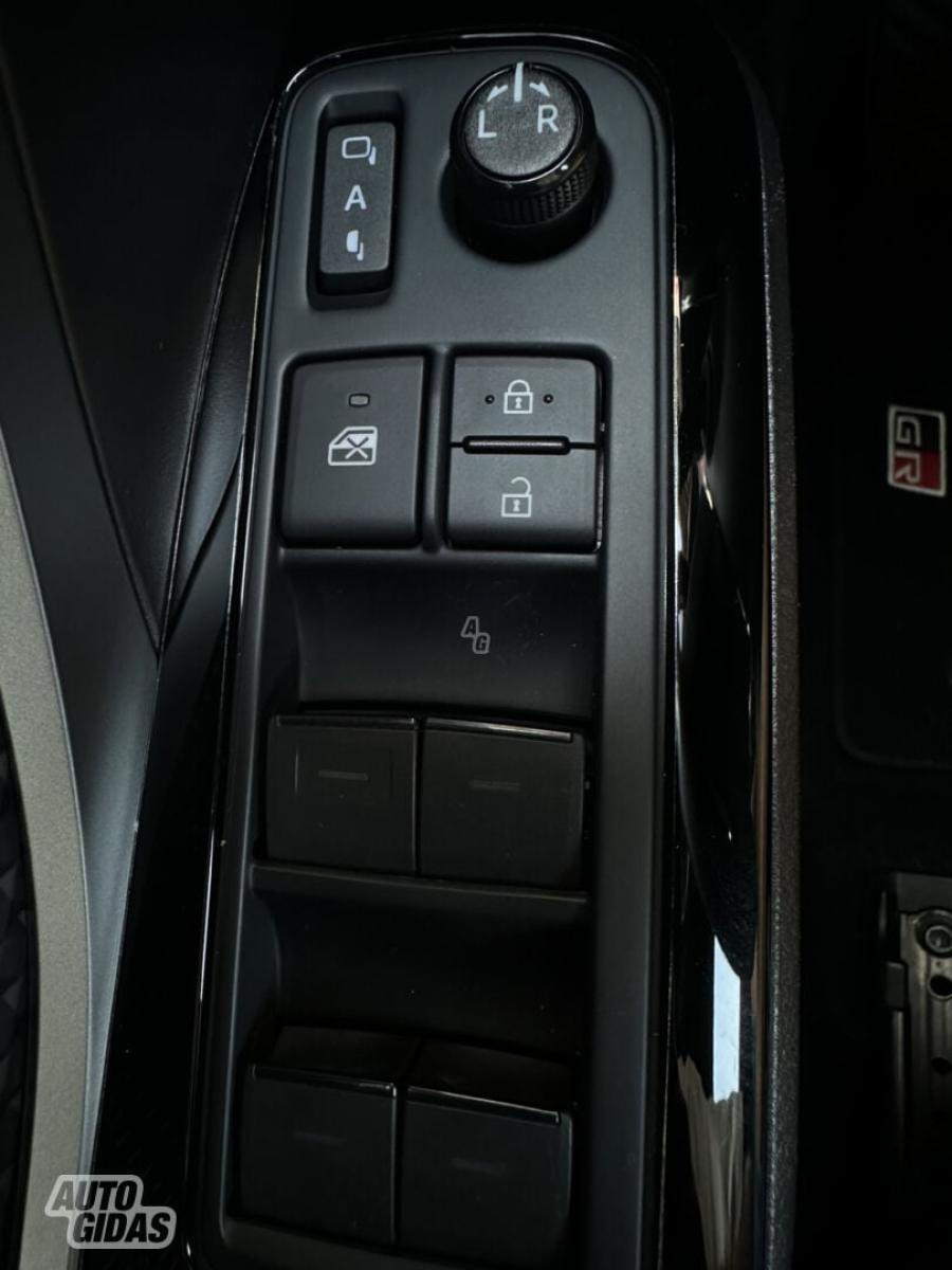 Pelēks Toyota C-HR 2023 Avižieniai, ar dzinēja tilpumu 1.80 L un nobraukumu 81 tūkst. km par 24250 €, foto 23 vietnē AUTOMOTO.COM.LV