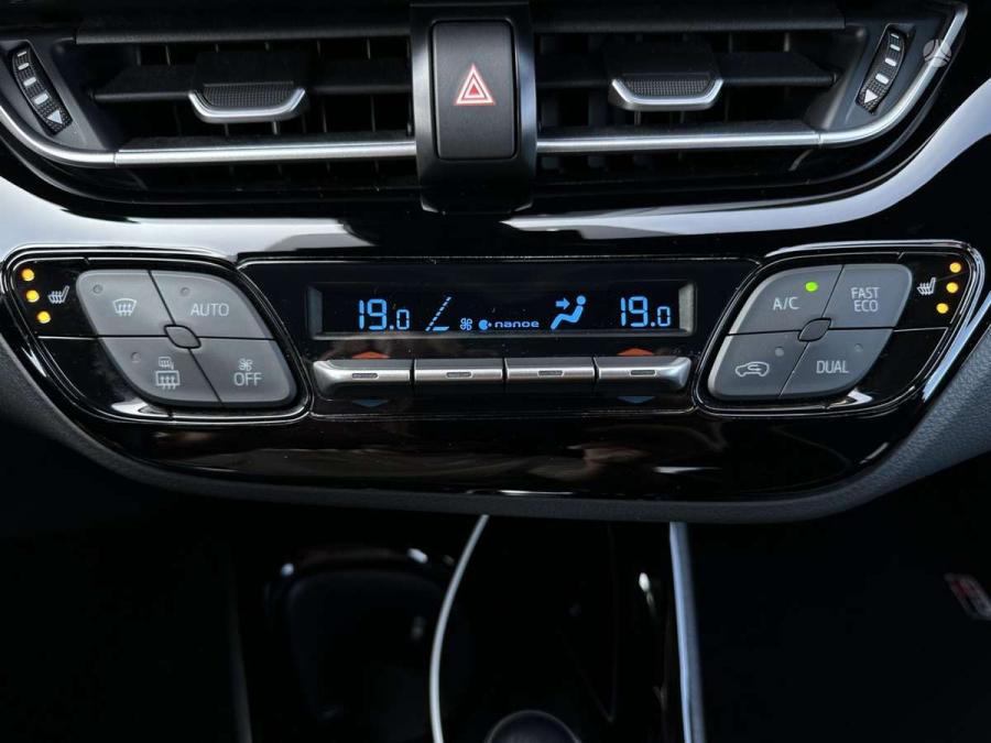 Серый Тойота C-HR 2023 в Вильнюс, объемом двигателя 1.80 л и пробегом 81 тыс. км за 24250 €, фото 20 на AUTOMOTO.COM.LV