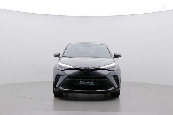Grey Toyota C-HR 2023 in Vilnius, with an engine capacity of 1.80 L and mileage of 67 thousand km for 26500 €, photo 6 on AUTOMOTO.COM.LV