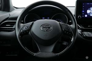 Серый Тойота C-HR 2023 в Вильнюс, объемом двигателя 1.80 л и пробегом 67 тыс. км за 26500 €, фото 14 на AUTOMOTO.COM.LV