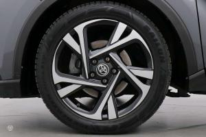 Серый Тойота C-HR 2023 в Вильнюс, объемом двигателя 1.80 л и пробегом 67 тыс. км за 26500 €, фото 17 на AUTOMOTO.COM.LV