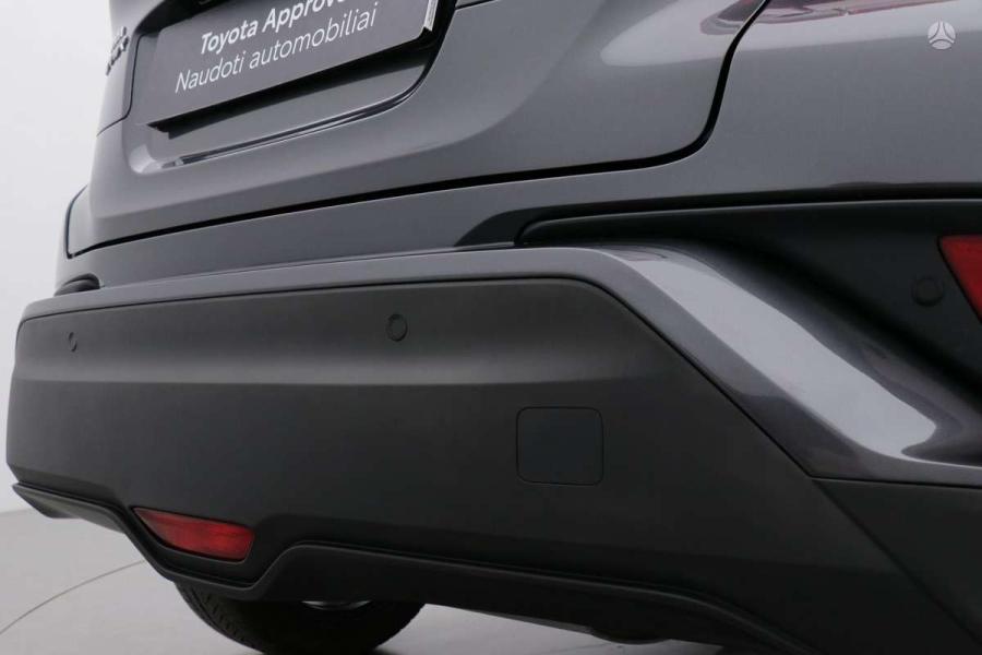 Серый Тойота C-HR 2023 в Вильнюс, объемом двигателя 1.80 л и пробегом 67 тыс. км за 26500 €, фото 22 на AUTOMOTO.COM.LV