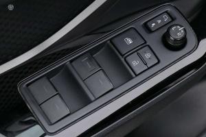 Серый Тойота C-HR 2023 в Вильнюс, объемом двигателя 1.80 л и пробегом 67 тыс. км за 26500 €, фото 26 на AUTOMOTO.COM.LV