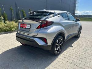 Grey Toyota C-HR 2023 in Vilnius, with an engine capacity of 1.80 L and mileage of 142 thousand km for 19950 €, photo 7 on AUTOMOTO.COM.LV