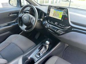 Grey Toyota C-HR 2023 in Vilnius, with an engine capacity of 1.80 L and mileage of 142 thousand km for 19950 €, photo 28 on AUTOMOTO.COM.LV