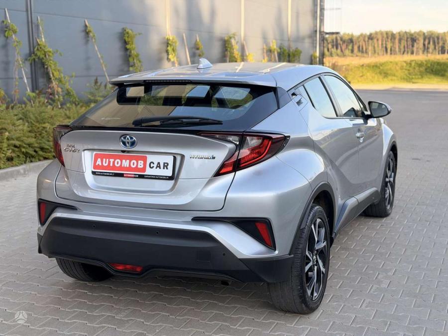 Pelēks Toyota C-HR 2023 Viļņa, ar dzinēja tilpumu 1.80 L un nobraukumu 142 tūkst. km par 19950 €, foto 7 vietnē AUTOMOTO.COM.LV
