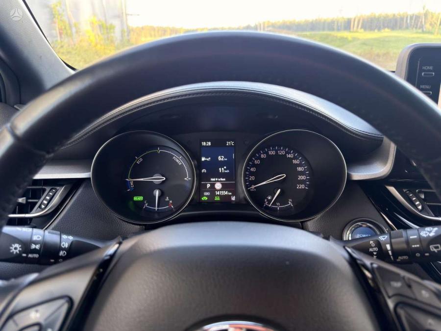 Pelēks Toyota C-HR 2023 Viļņa, ar dzinēja tilpumu 1.80 L un nobraukumu 142 tūkst. km par 19950 €, foto 26 vietnē AUTOMOTO.COM.LV
