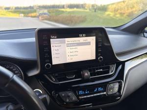 Pelēks Toyota C-HR 2023 Viļņa, ar dzinēja tilpumu 1.80 L un nobraukumu 142 tūkst. km par 19950 €, foto 34 vietnē AUTOMOTO.COM.LV